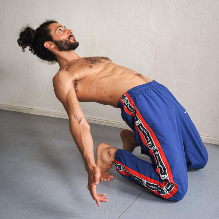 Jivamukti Yoga Roots Hamburg - RootsYoga